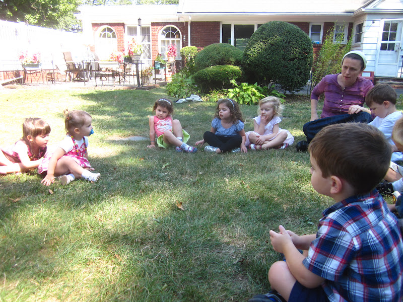 Kinder Gan Preschool Class: Outside Circle Time.