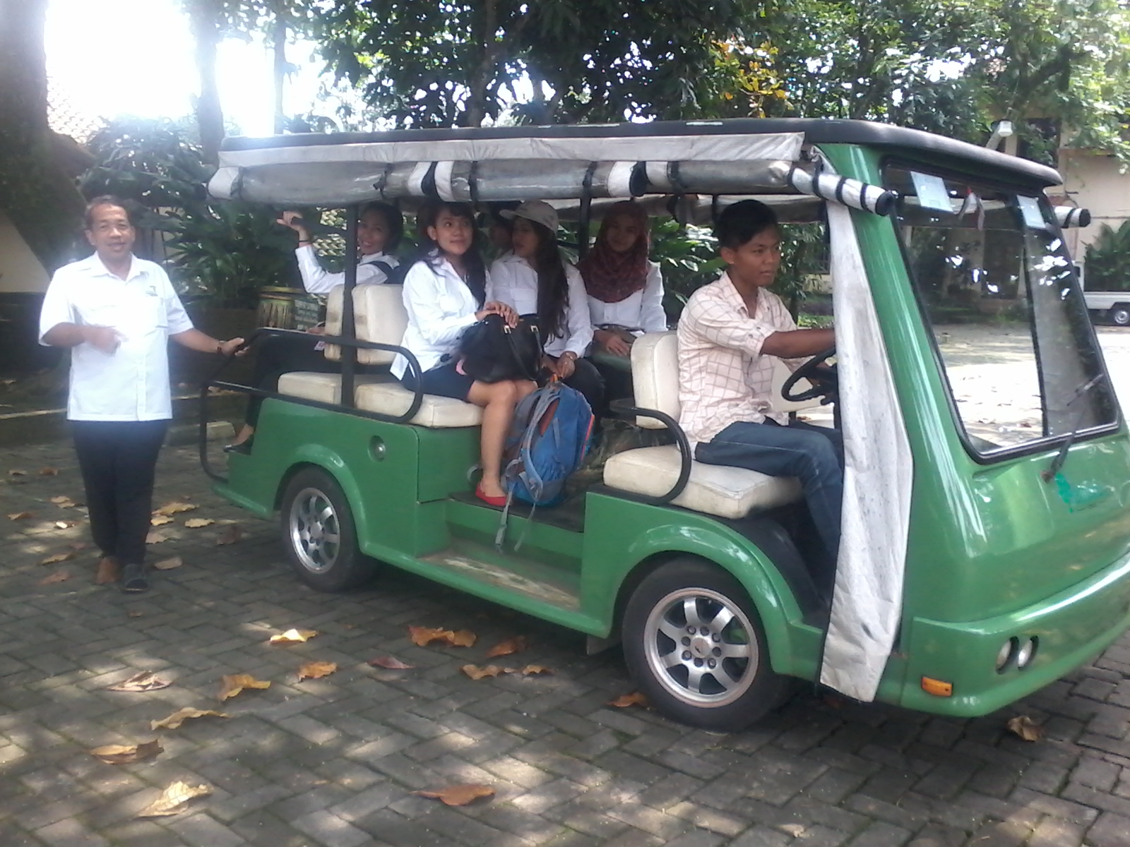 travelplusindonesia: Sensasi Lain Menginap di Lahan 8 Hektar Puri Avia ...