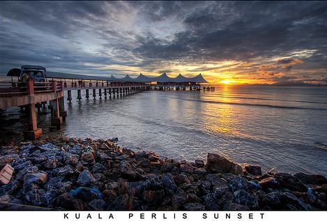 Amazing Malaysia: THE SCENERY of MASJID TERAPUNG KUALA PERLIS