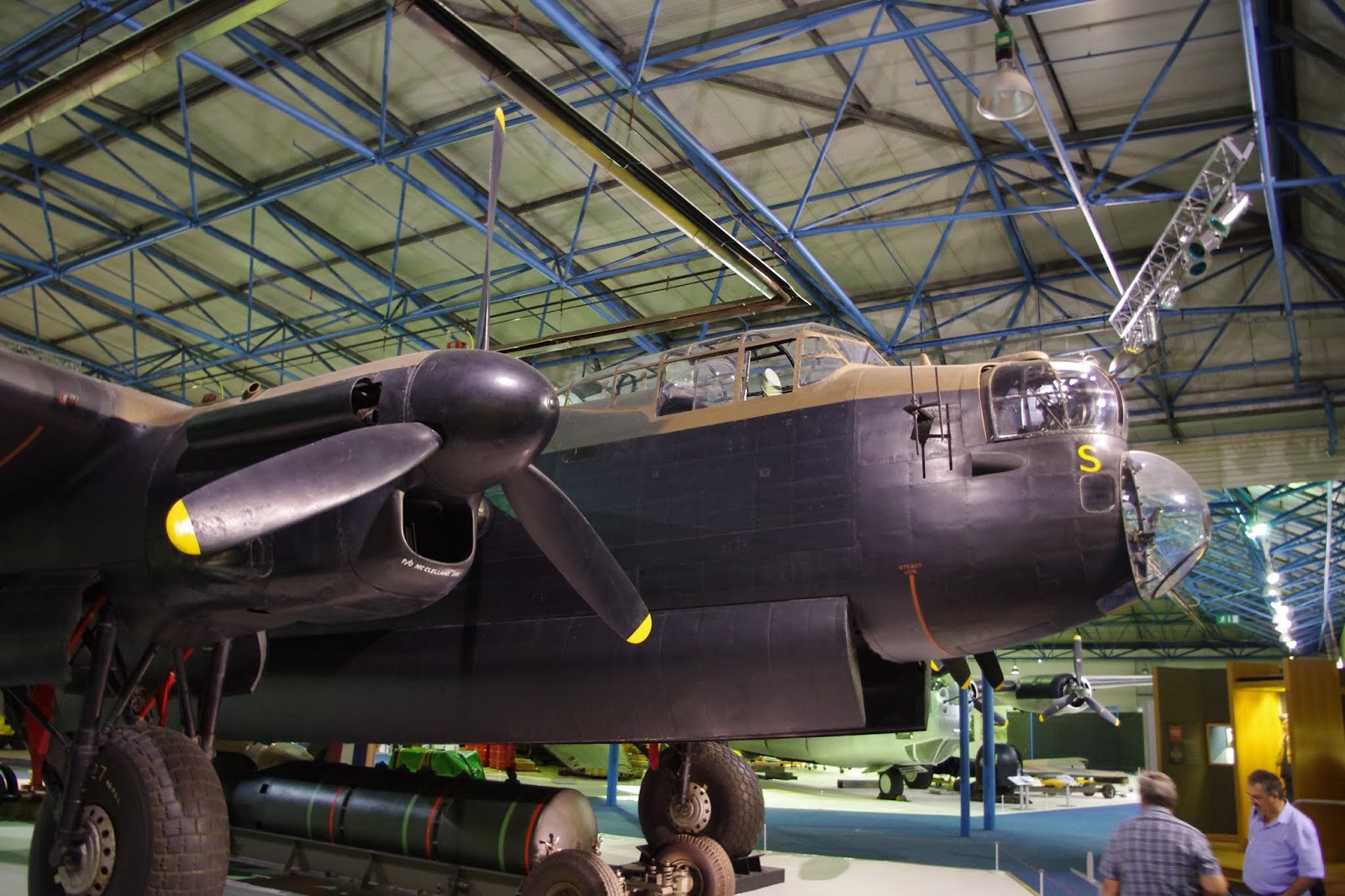 SI VIS PACEM, PARA BELLUM: Avro 683 Lancaster