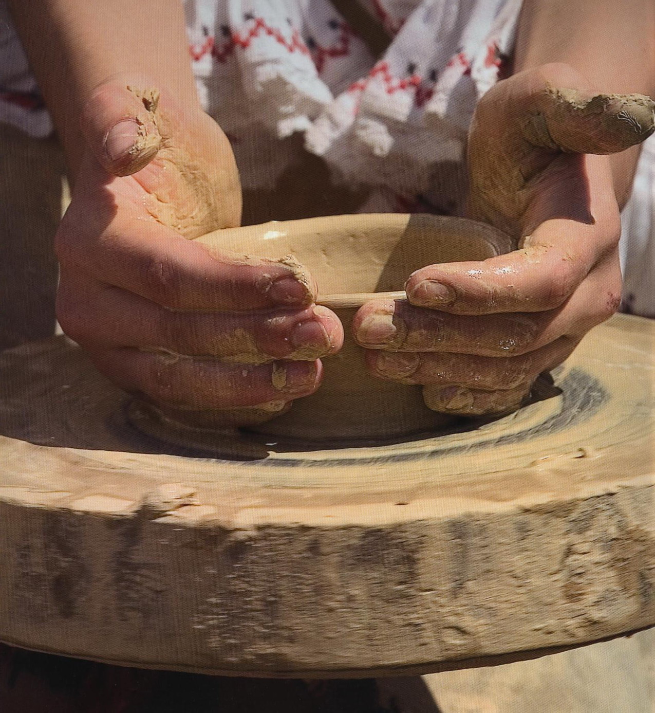 Lumea lui momo: Atelier de ceramica si olarit pentru copii intre 4-8 ani