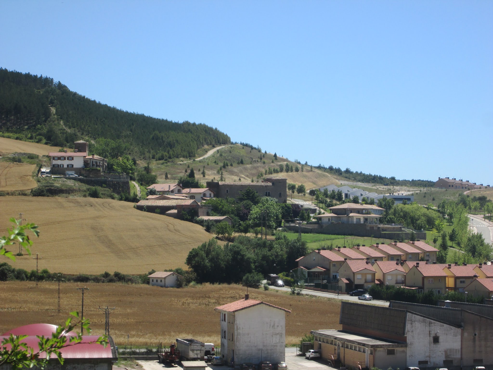 TRAS LAS HUELLAS DE HERÓDOTO. . . : PALACIO CABO ARMERÍA DE OLLOKI.