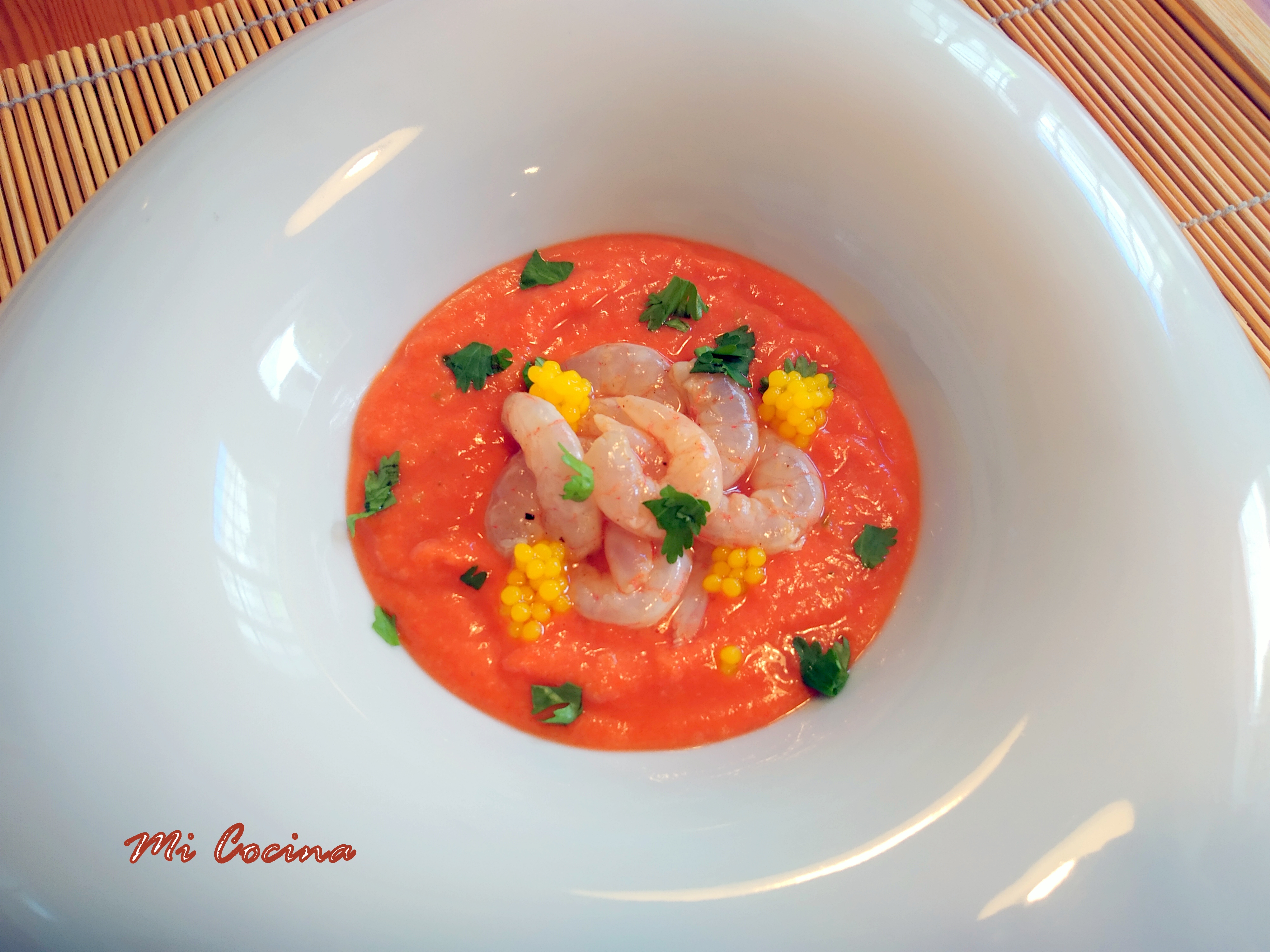 GAZPACHO ESPESO CON GAMBAS MACERADAS EN COÑAC, SALSA HP Y TABASCO. | Mi ...