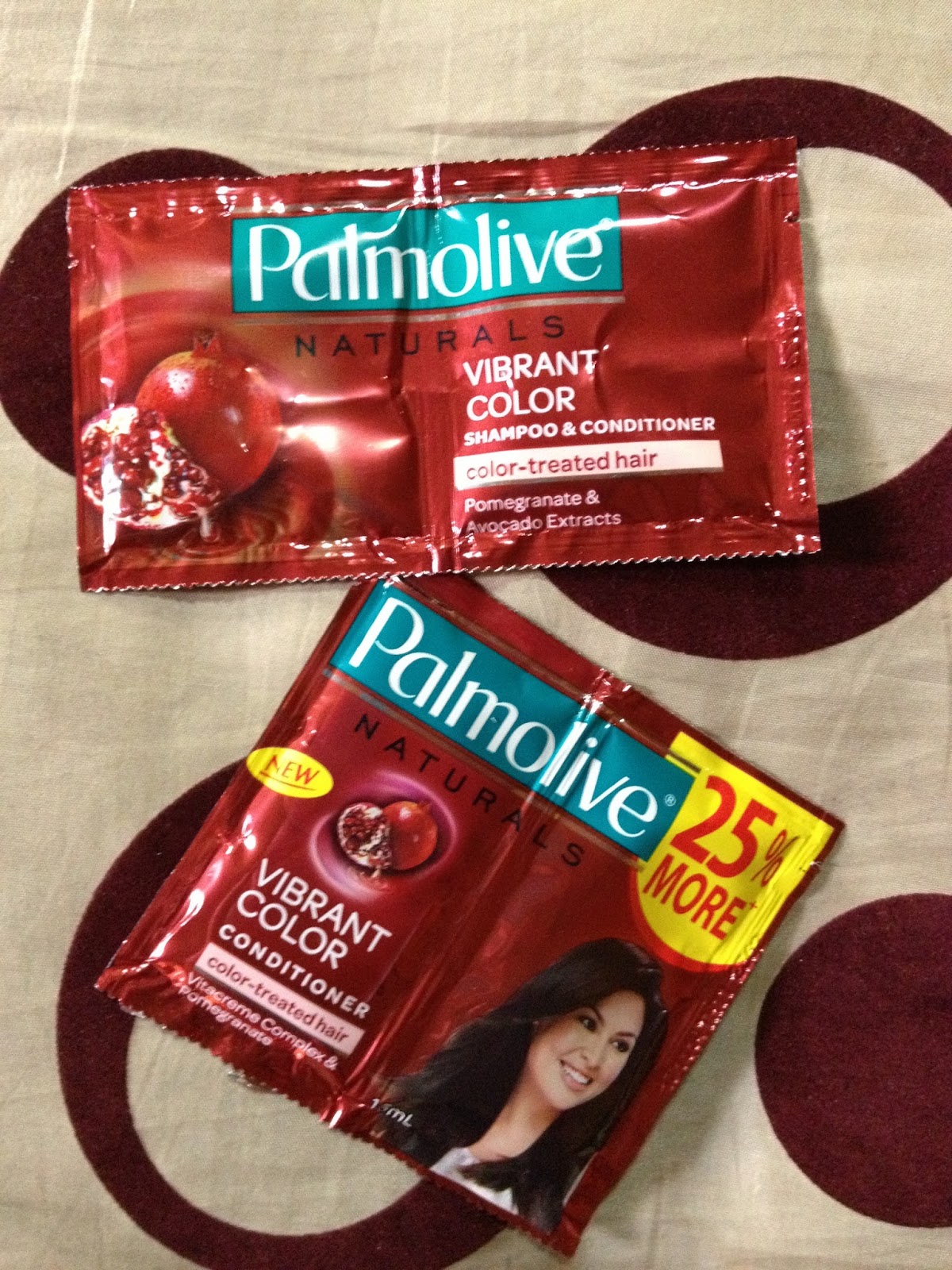 Stylestat: Palmolive Naturals Vibrant Colors (Pomegranate)