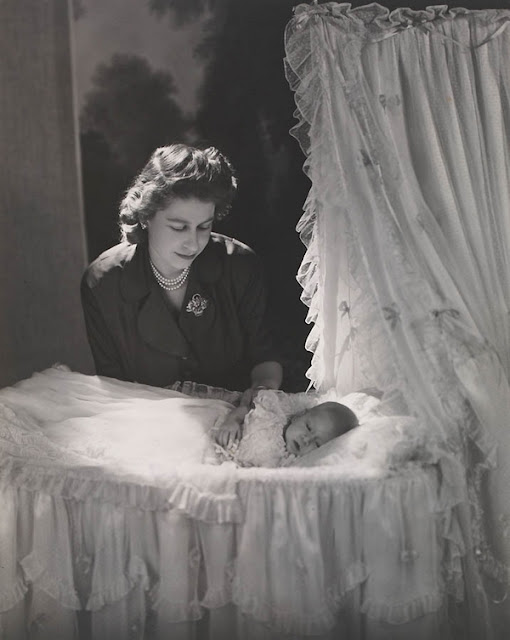Queen Elizabeth 60 Years On The Throne ~ Vintage Everyday