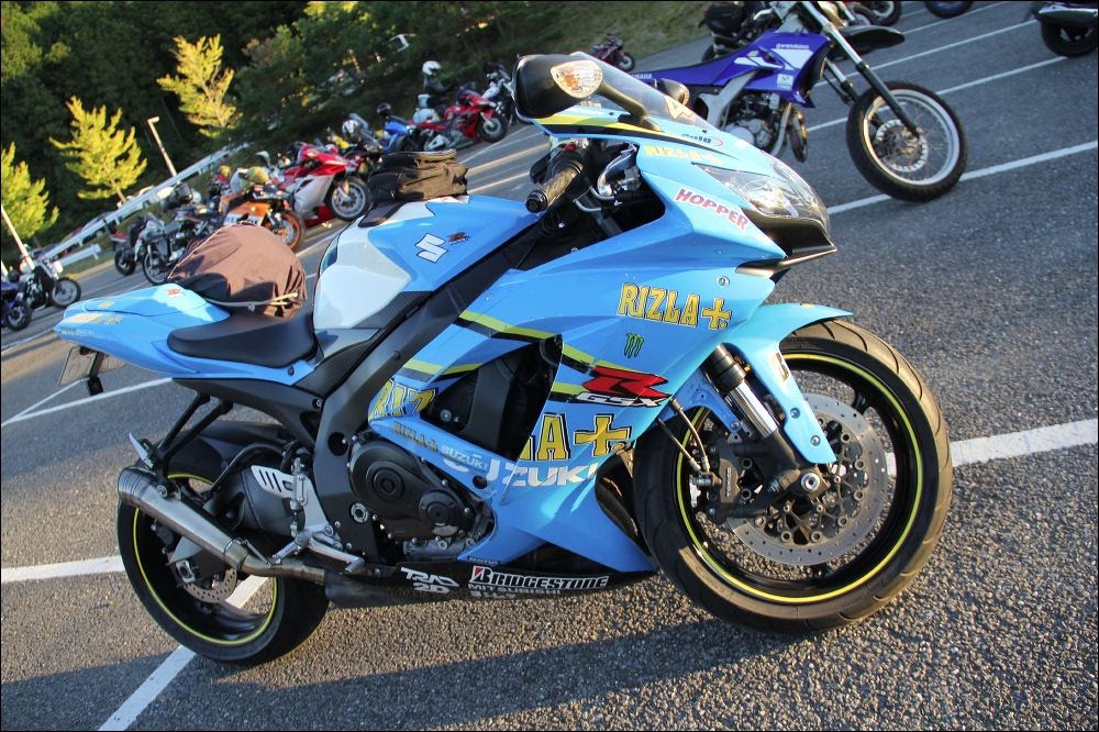 ROAD RIDER: SUZUKI GSX-R1000 RIZLA