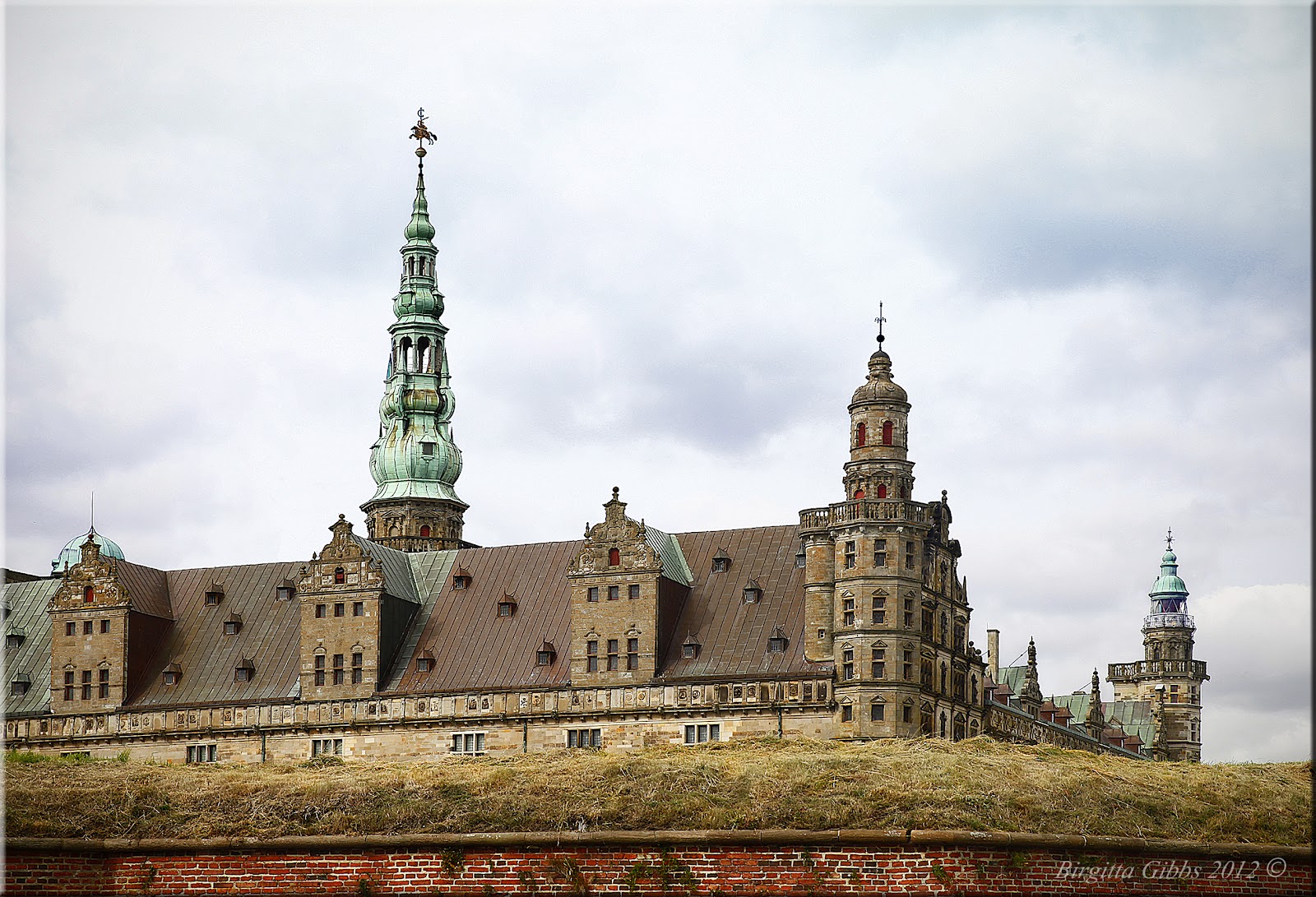 En bild - mer än tusen ord: Kronborgs slott...