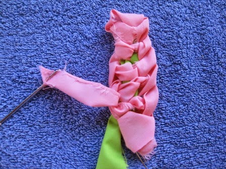 Going Grey and Slightly Green: Toothbrush/Rag Rug Tutorial