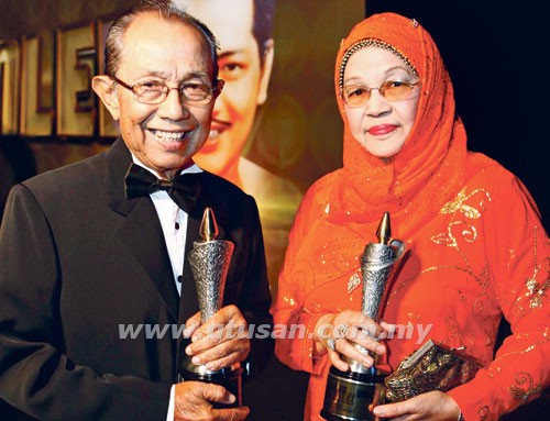 Wansteddy Tales: Penghargaan untuk Seniman & Seniwati Malaya