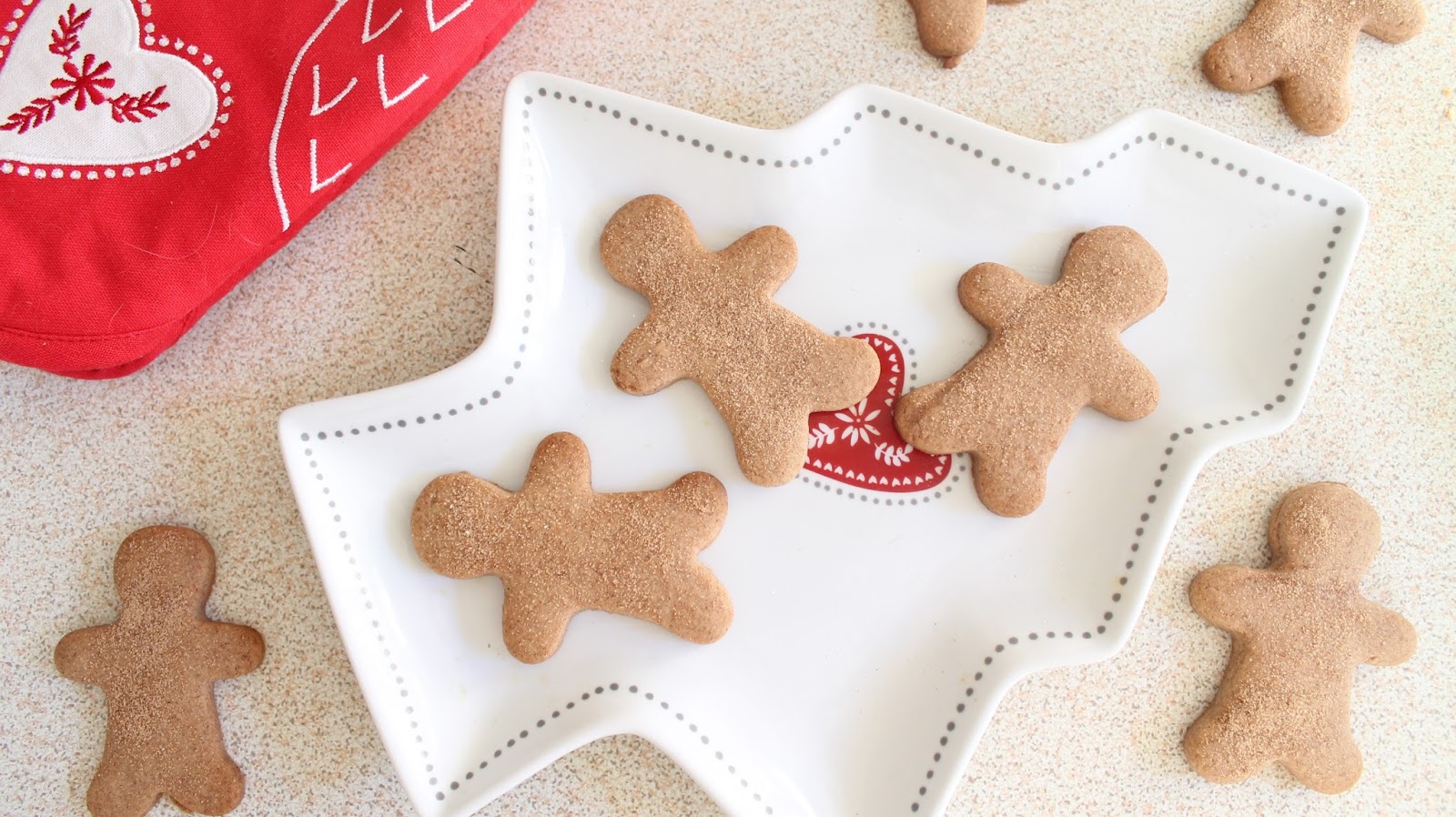 Blogmas | Cinnamon Shortbread Men | TOPAZ&MAY