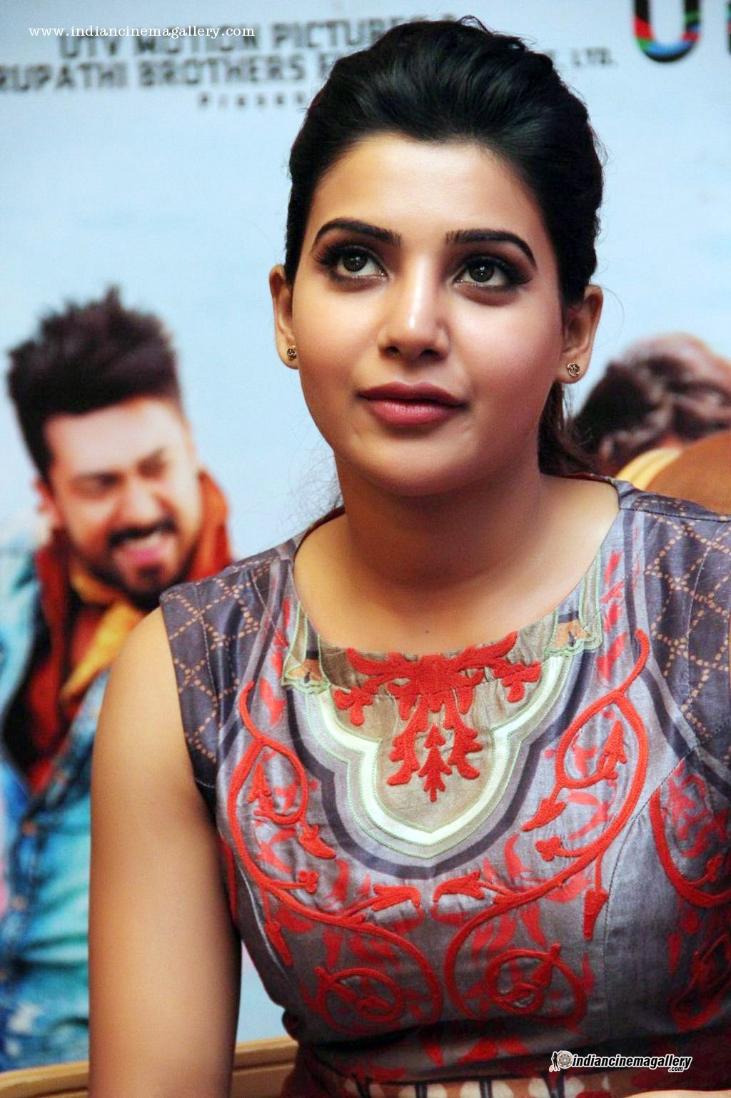 Samantha Photo Gallery: Samantha During Anjaan Movie Team Press Meet