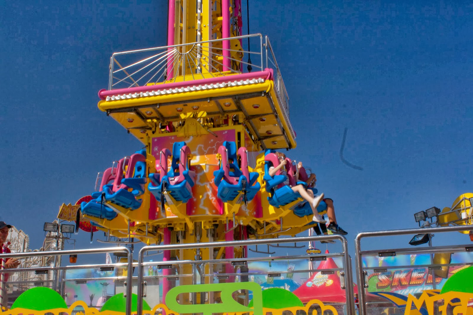 Ladee's Travels: Phoenix, Arizona - AZ State Fair Colors