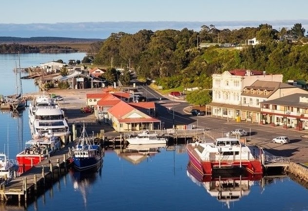 ART and ARCHITECTURE, mainly: Strahan Western Tasmania - from brutal ...