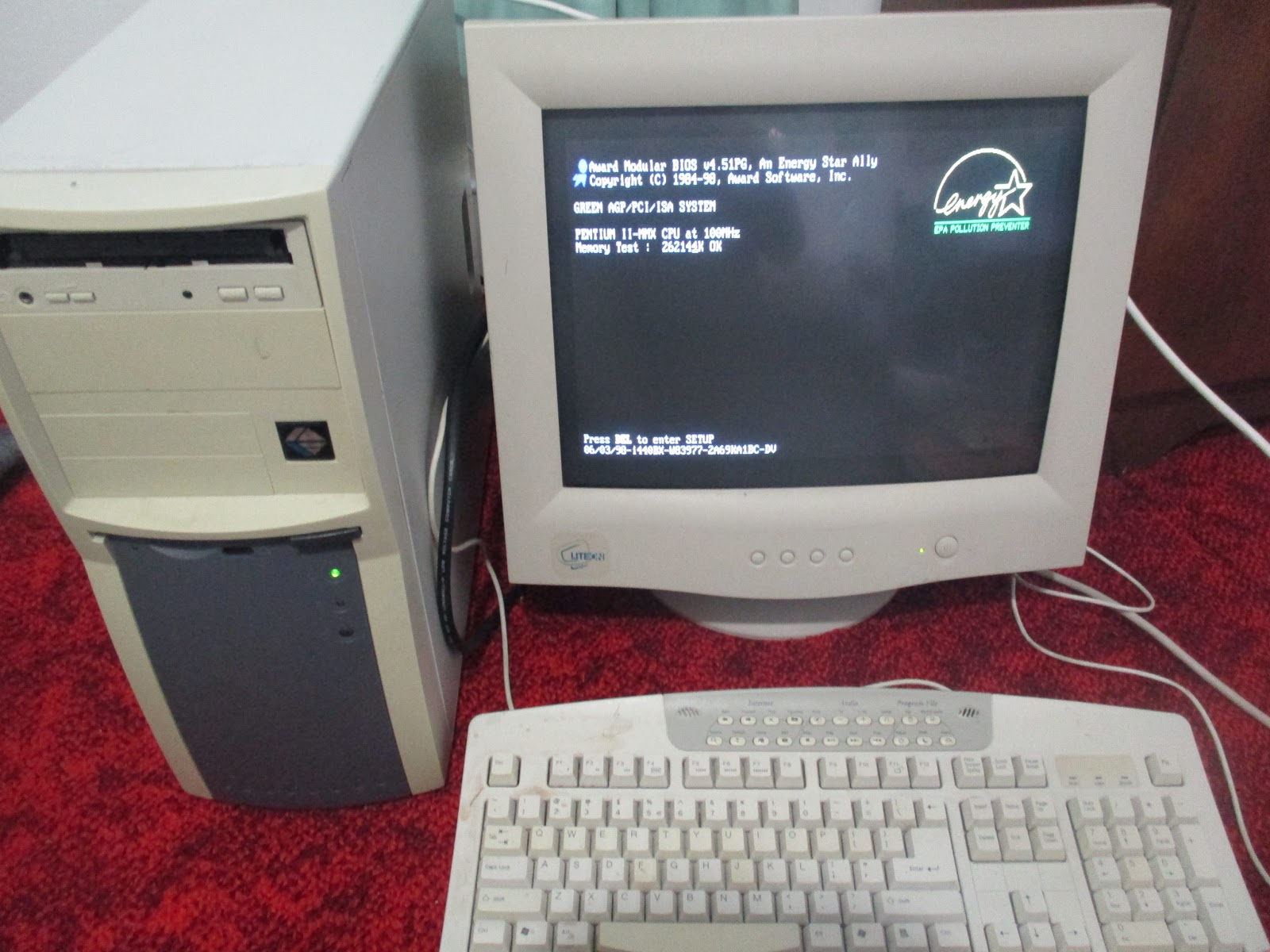 GamerbayCollectables: My Windows 98 SE PC From 1998