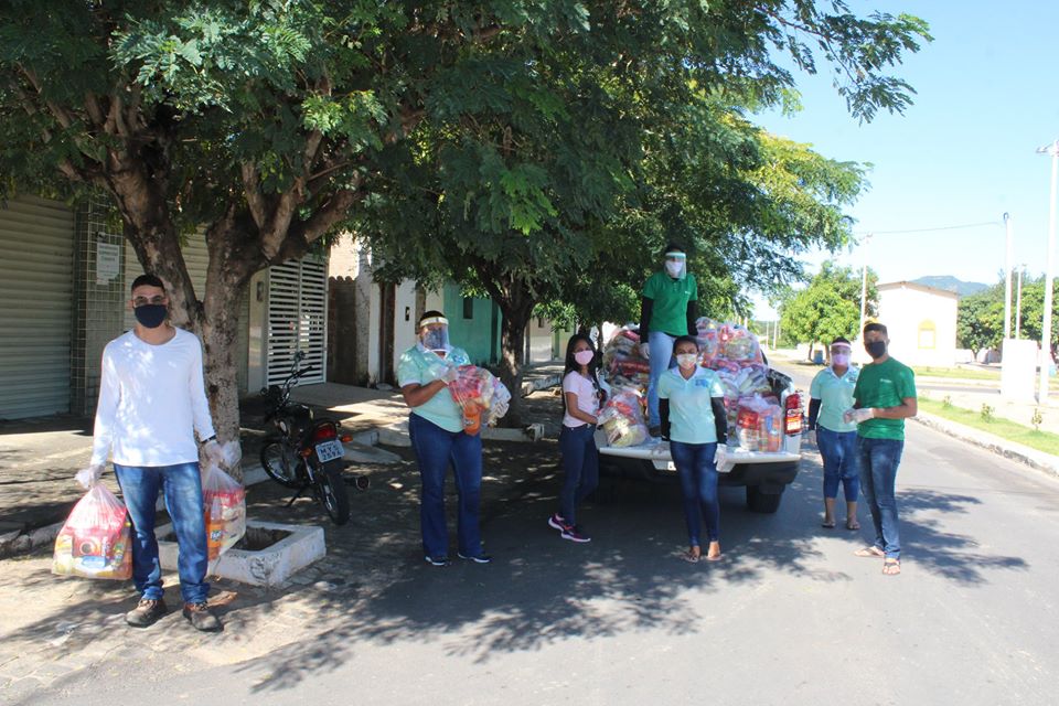VIÇOSA CLICK: PREFEITURA MUNICIPAL DE VIÇOSA REALIZA ENTREGA DE 700 ... VIÇOSA CLICK: PREFEITURA MUNICIPAL DE VIÇOSA REALIZA ENTREGA DE 700 ...