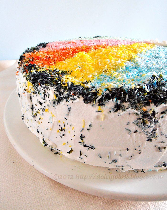 Torta rainbow da Dolci golosità su Akkiapparicette