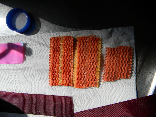 GORGEOUS SHINY THINGS: I test out the "Dip- Dye" Trim DIY