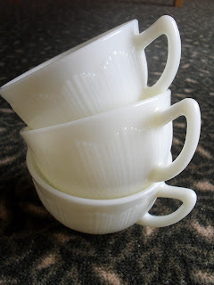 A Little Bit of Everything: Pyrex - Made in Canada