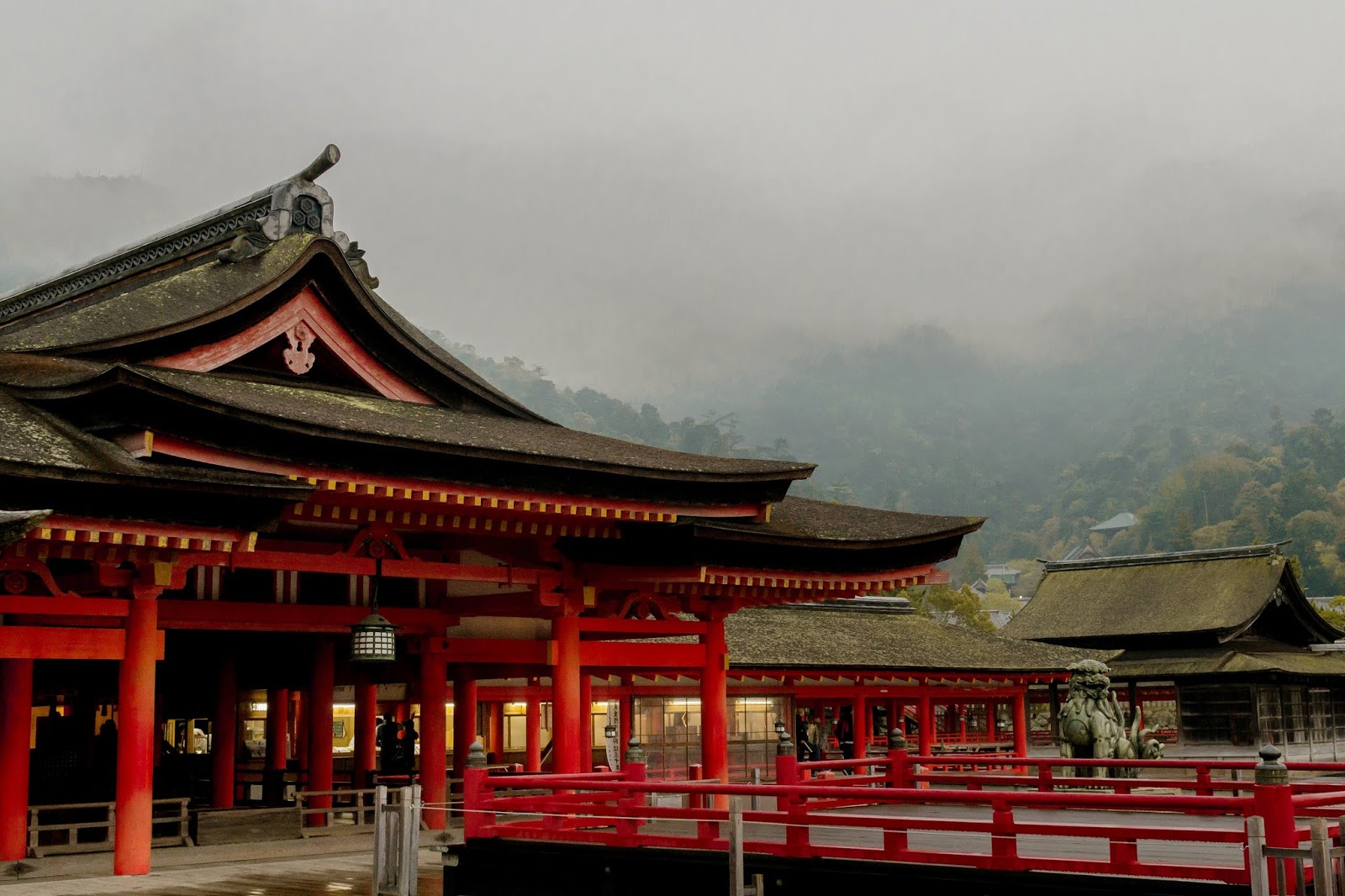 A Guide to Visiting Hiroshima and Miyajima Island - Tales of Two