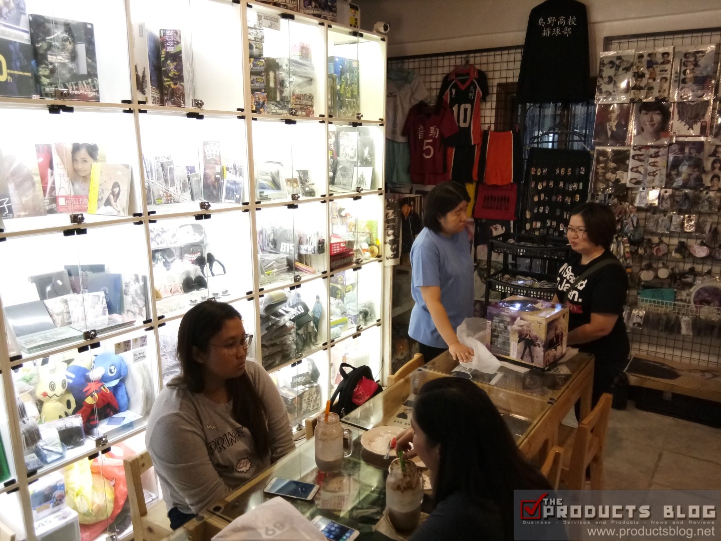 Red Monster Shop and Cafe Review