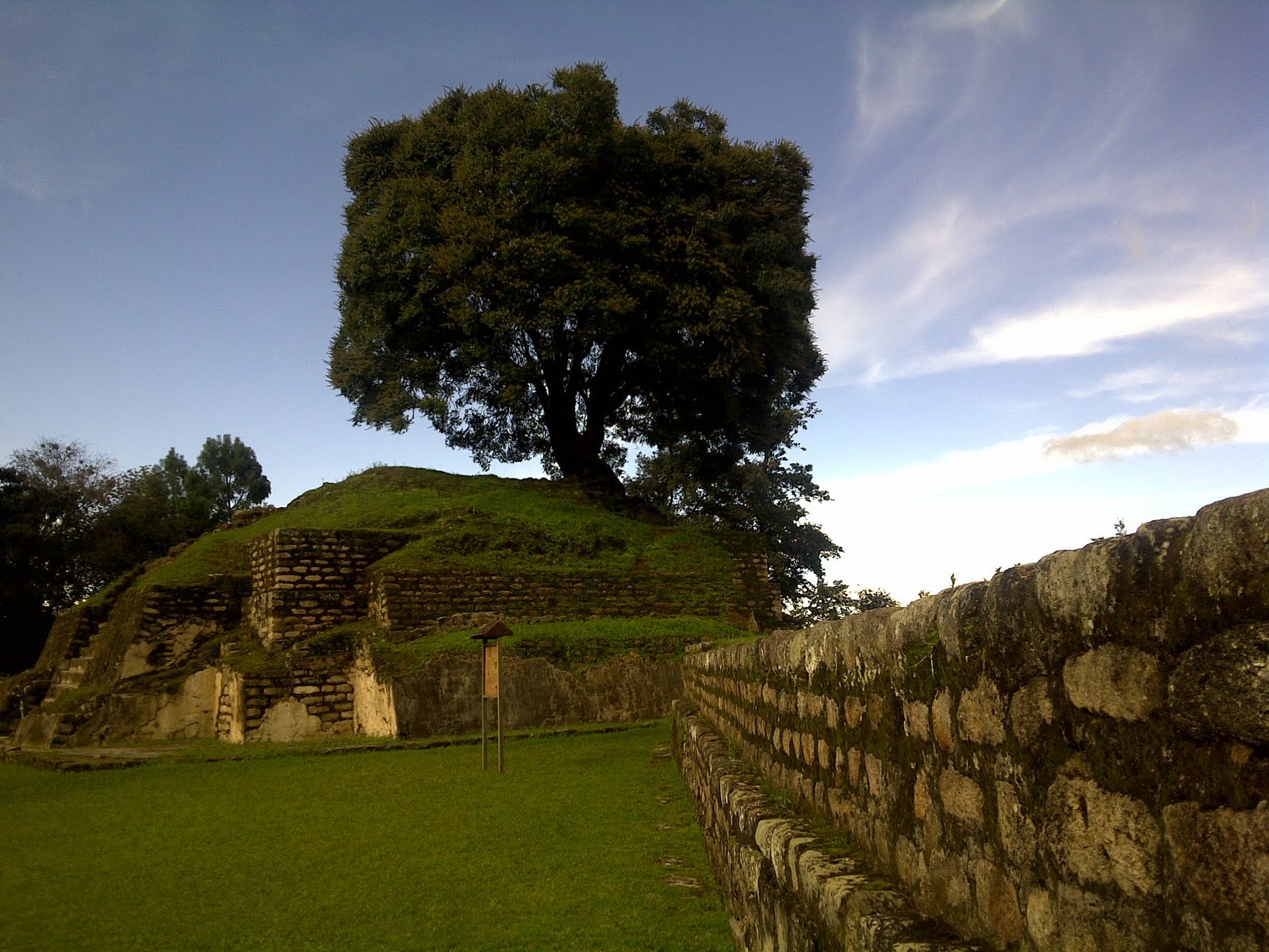 ~ Navegaciones ~: Iximché