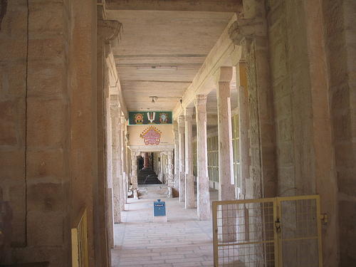 Tamilnadu Tourism: Makara Nedunkuzhaikathar Temple, Thenthiruperai ...