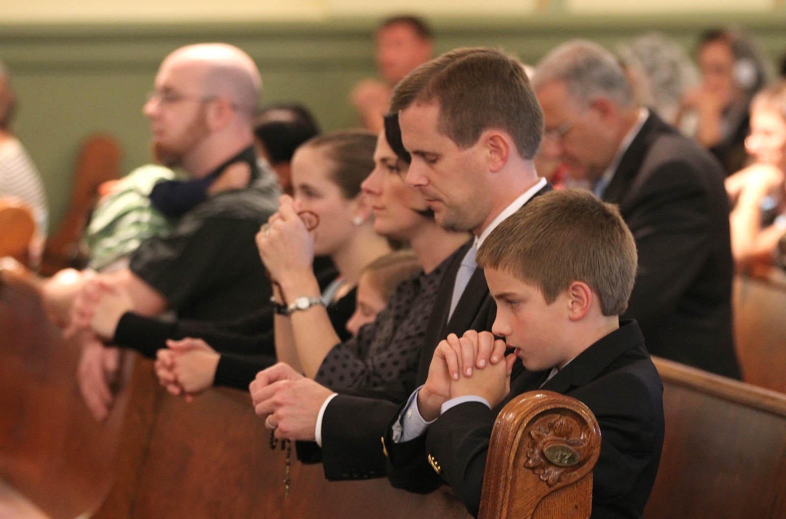 Misión fundamental de María en la familia