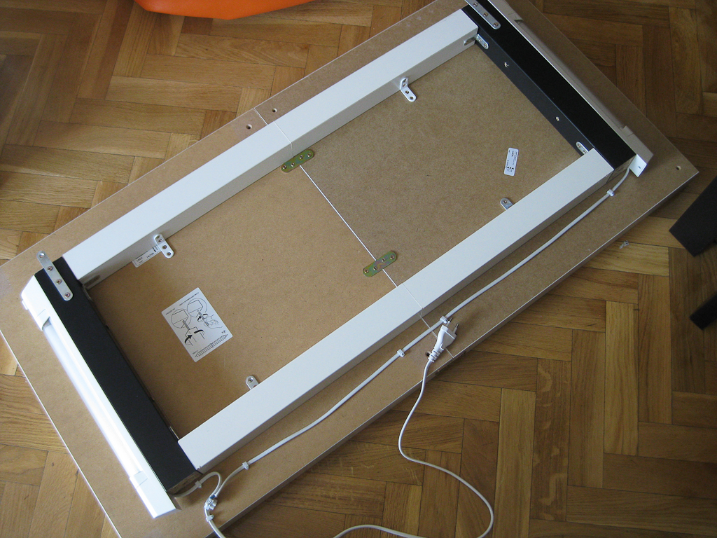 Ikea Hack: Panel "ambilight" con 2 mesas lack : x4duros.com