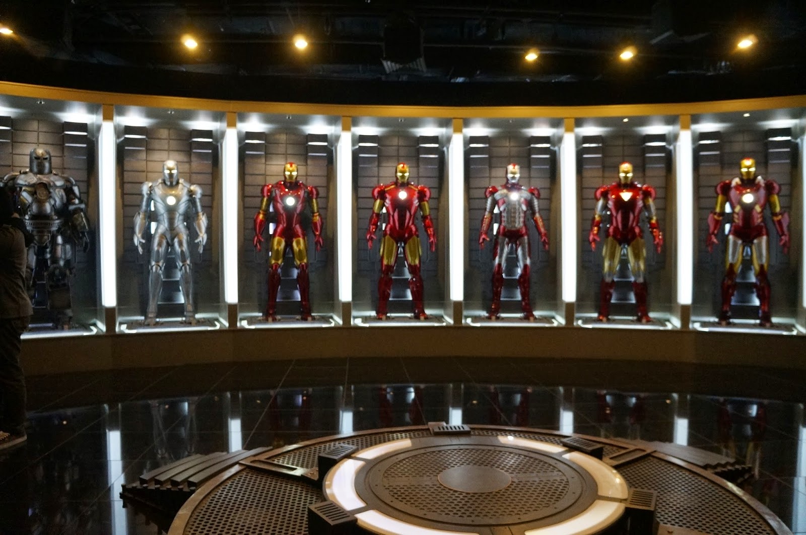 Yexel Sebastian's Amazing Iron Man Room at the Manila Ocean Park ...