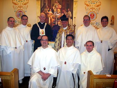 Imaginería religiosa "San Juan de Dios": El hábito Mercedario.