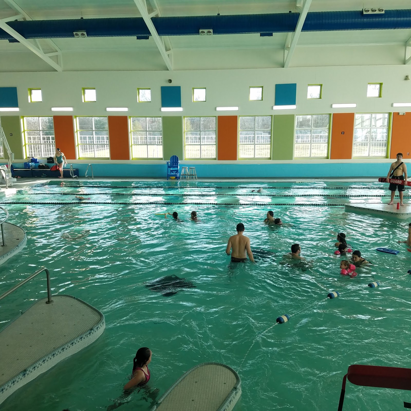 Play St. Louis: Ballwin Pointe Indoor Pool, Ballwin