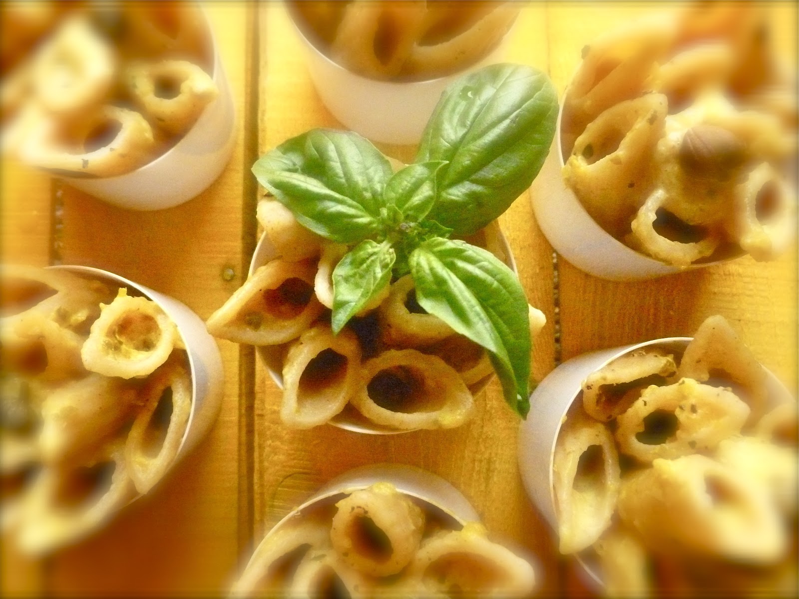 (m)E-Food: Finger food: pasta ai peperoni gialli