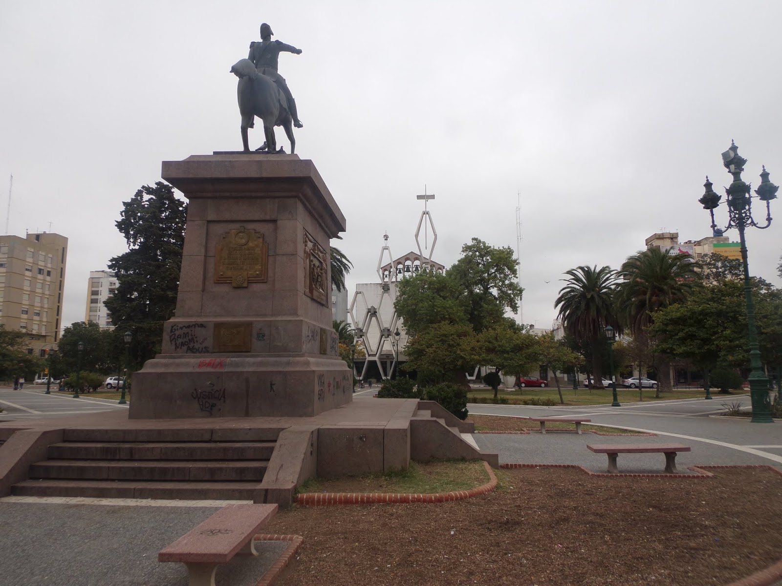 historias con pueblos: PLAZA GENERAL SAN MARTÍN EN SANTA ROSA LA PAMPA