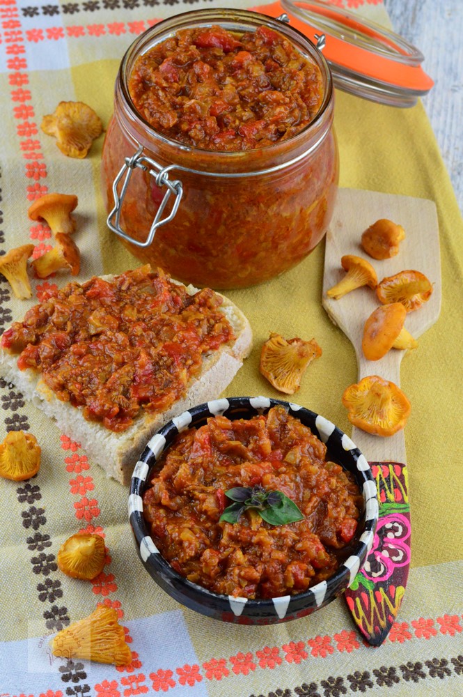 Zacusca de ciuperci - CAIETUL CU RETETE