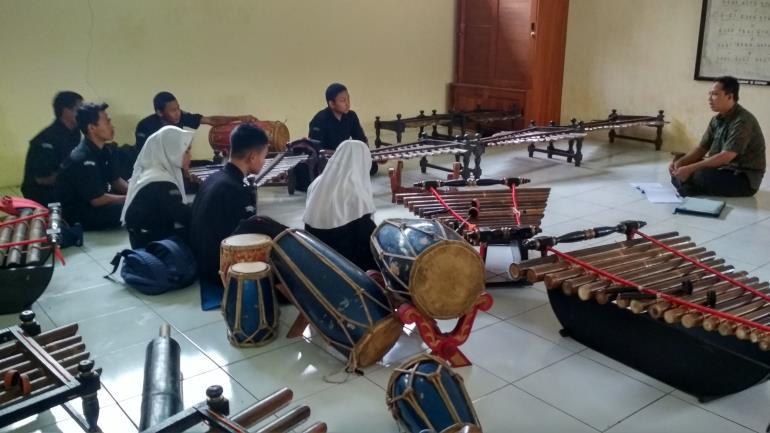 mengenal Musik Calung Banyumasan - Elinotes review