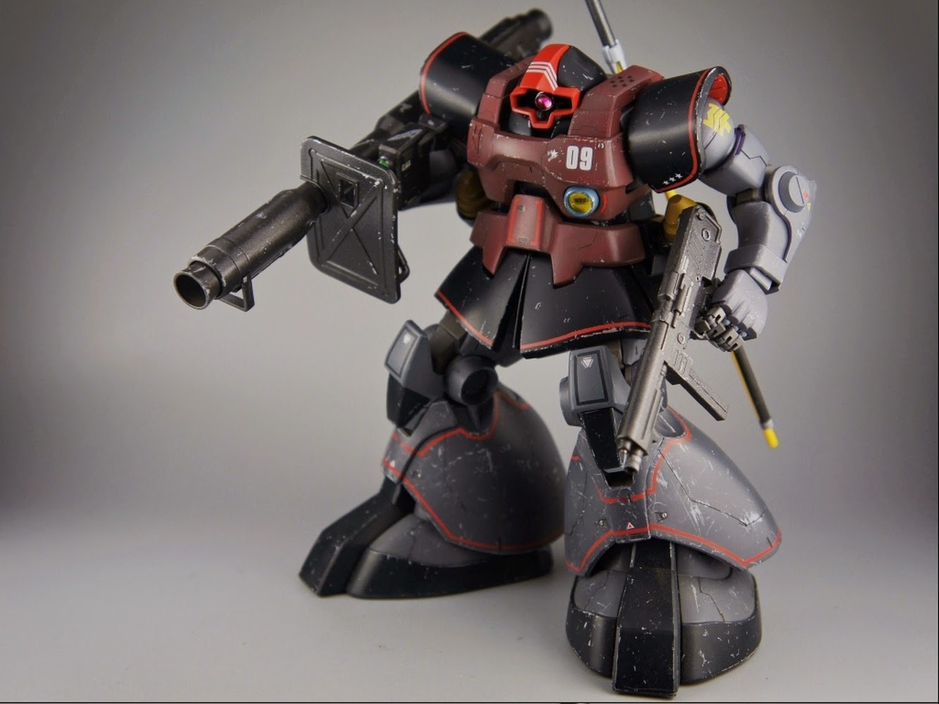 MG 1/100 Dom Real Type Colors - Custom Build