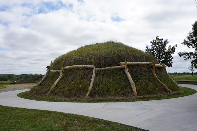 Souvenir Chronicles: NORTH DAKOTA: FORT MANDAN, FORT CLARK, AND INDIAN ...