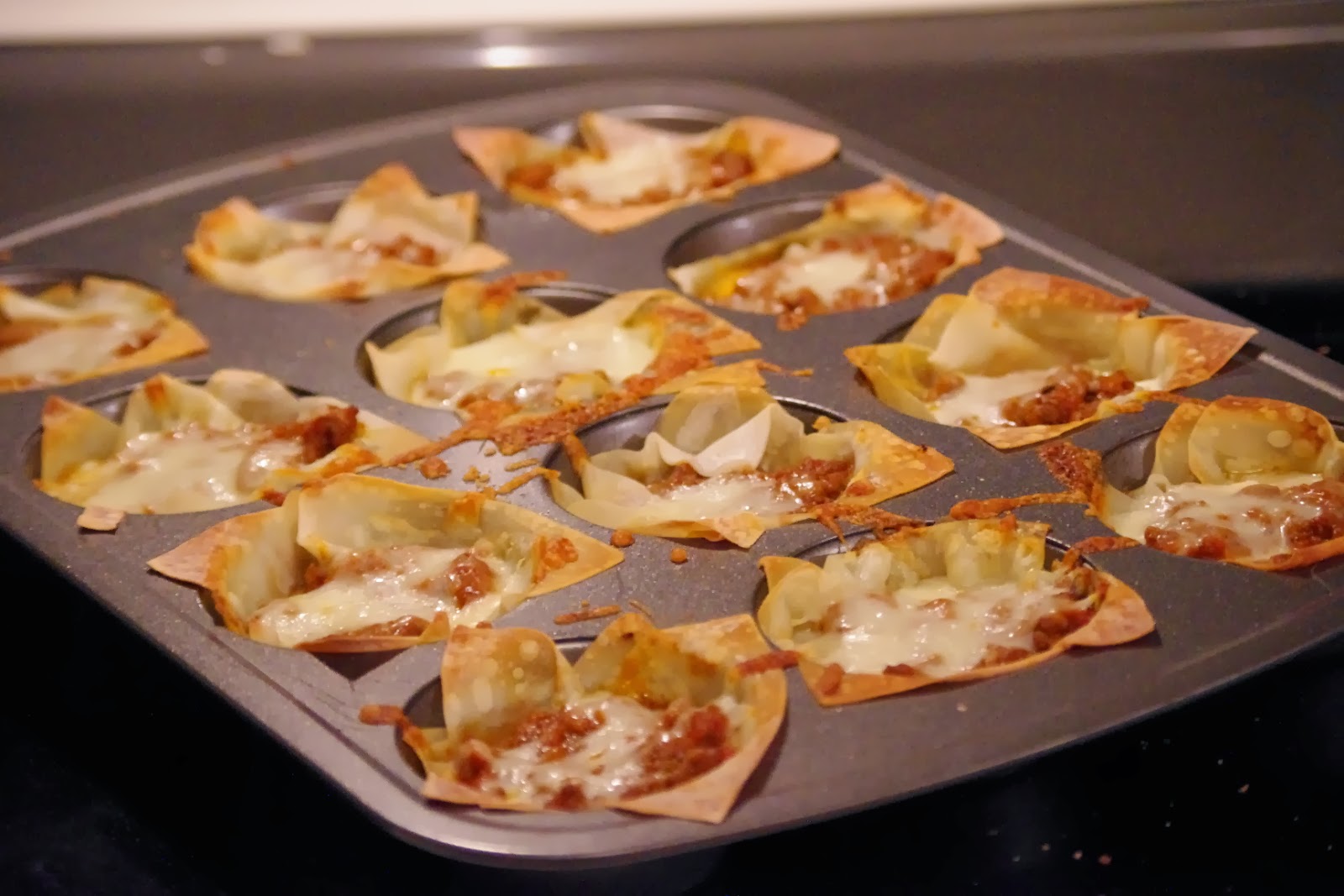 The Busy Moms' Recipe Box: Mini Lasagna Cups