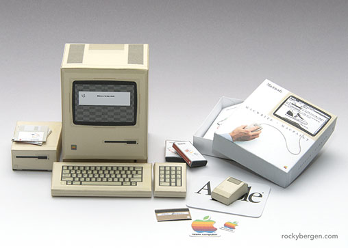 Apple Macintosh 128K Papercraft | Paperized Crafts