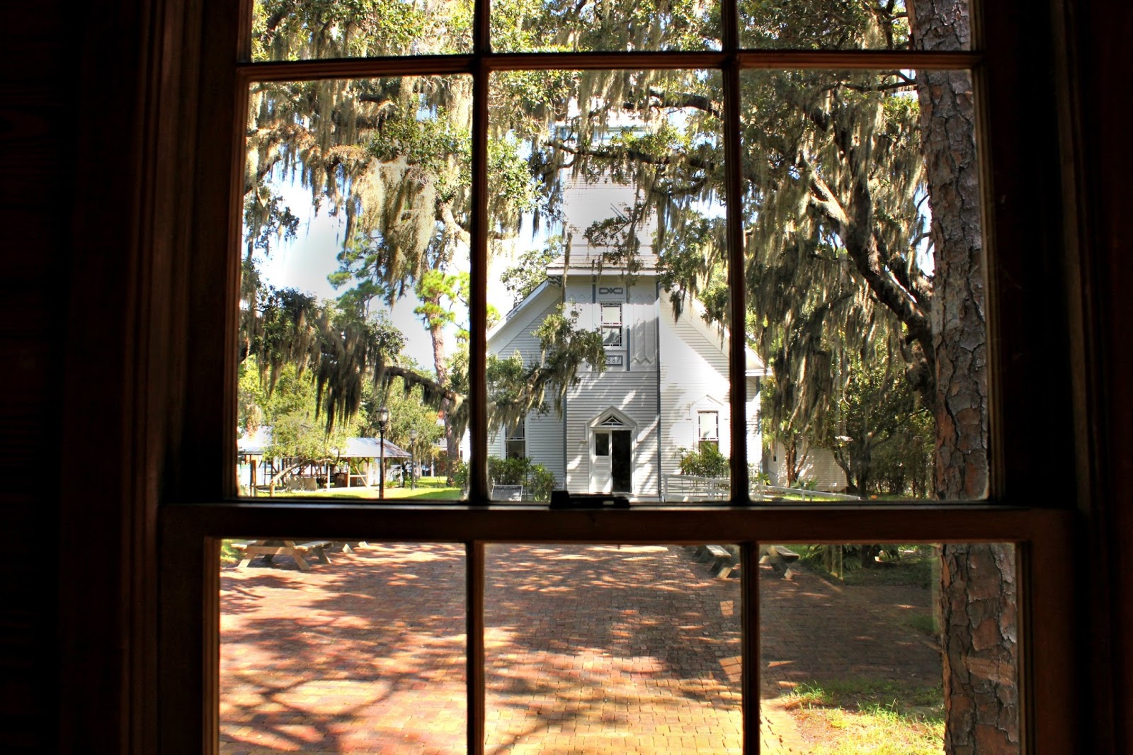 MadSnapper: Historical Village - Courthouse Windows