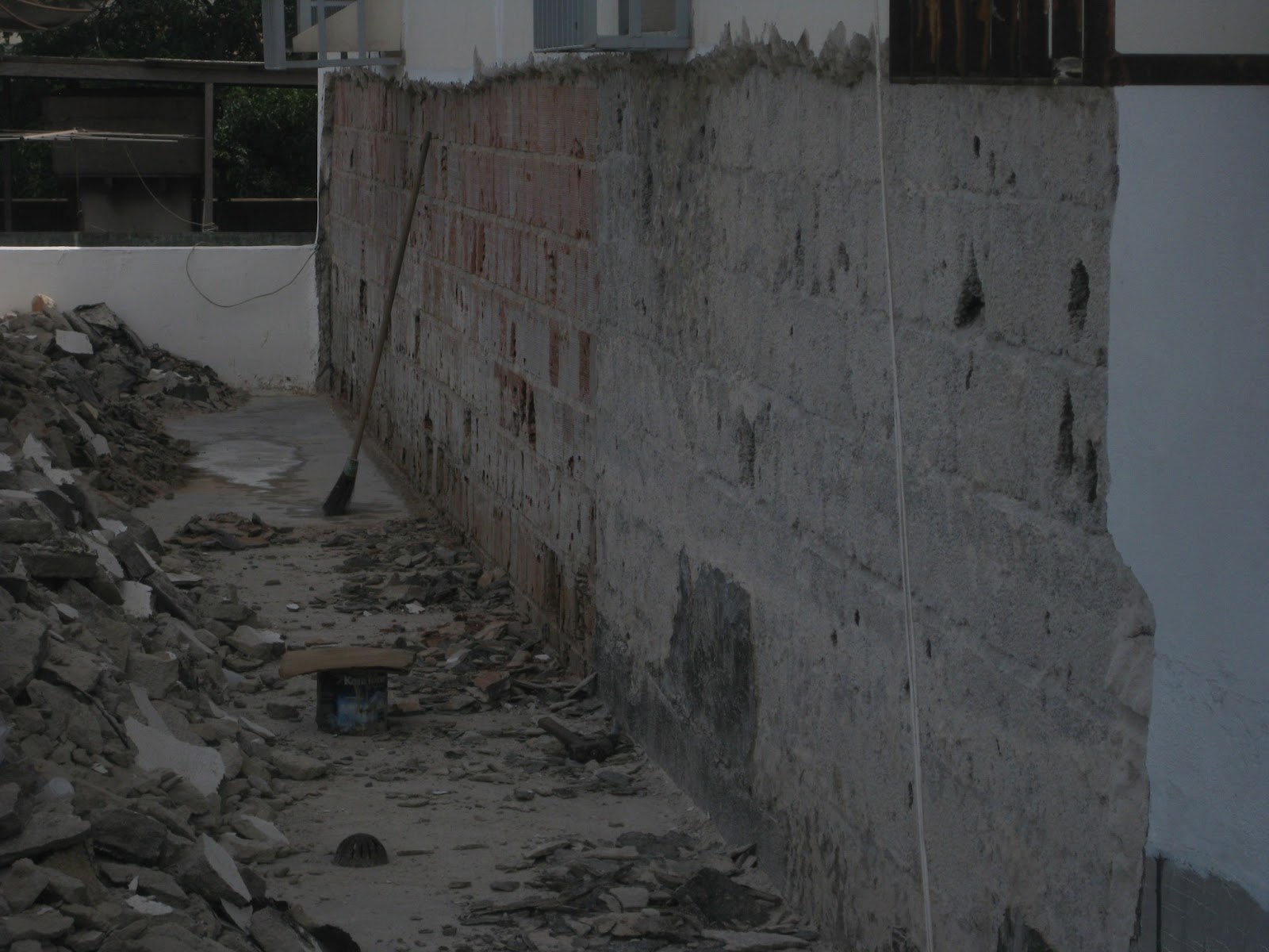 Condomínio do Edifício Antônio Saliba: Reparo lateral prédio e reboco e ...