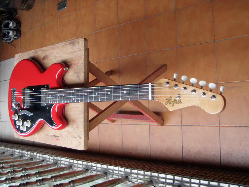 Hofner Colorama II restoration project (part 20) - Putting it all back ...