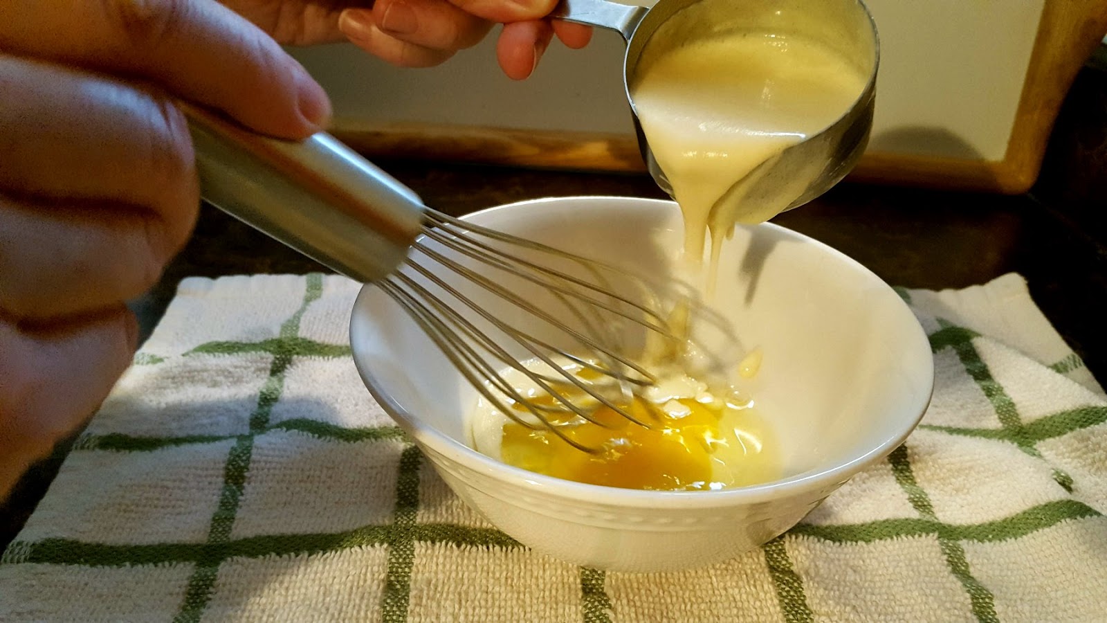 RAINY DAY CHEESE MAKING: Homemade Cheez Whiz (Recipe and Instructions)