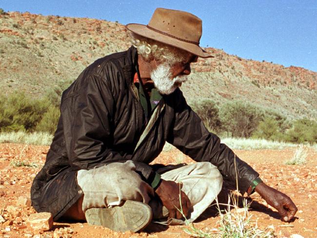 anna maria: Aboriginal tracker awarded Valour Medal