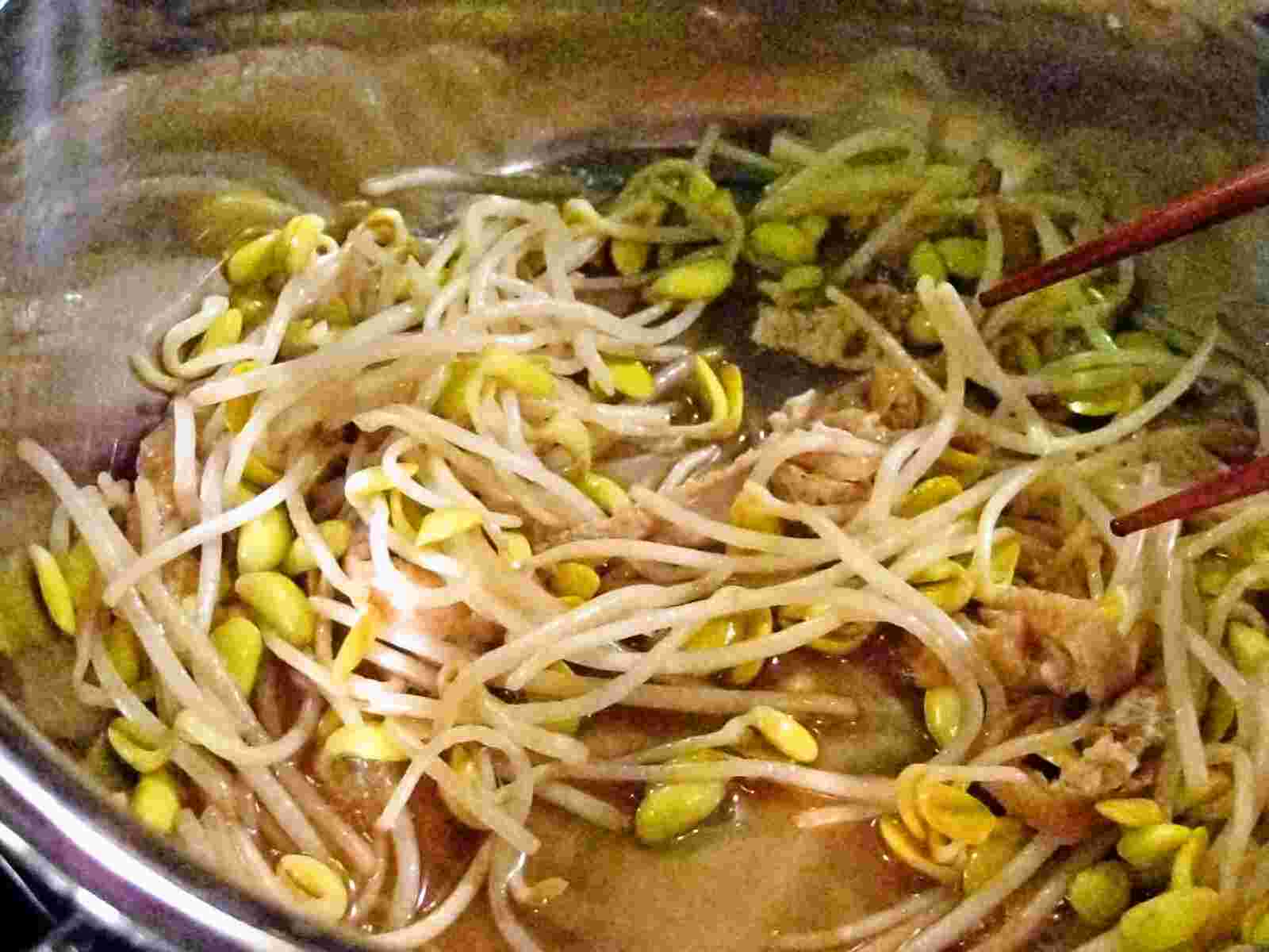 Recipes for Tom: Moyashi to age no sattoni / bean sprouts with thin ...