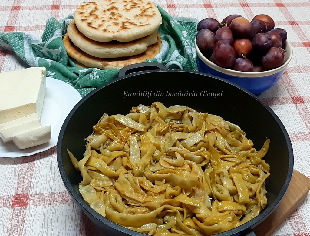 “Pastari” inabusite cu usturoi - Bunătăți din bucătăria Gicuței