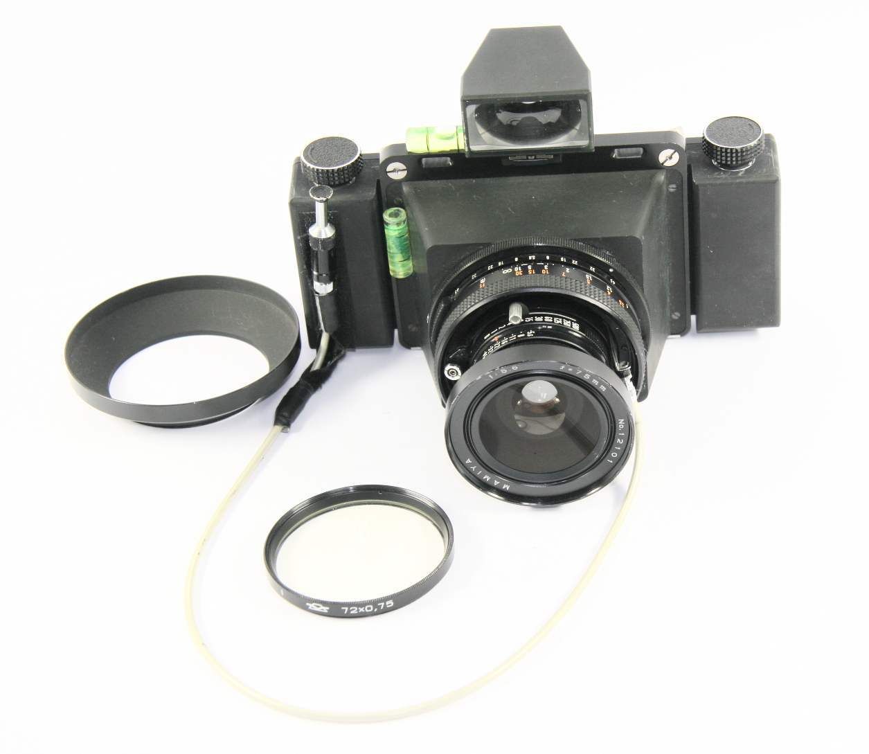 Magnorama: A handmade 6X12 using Mamiya lens