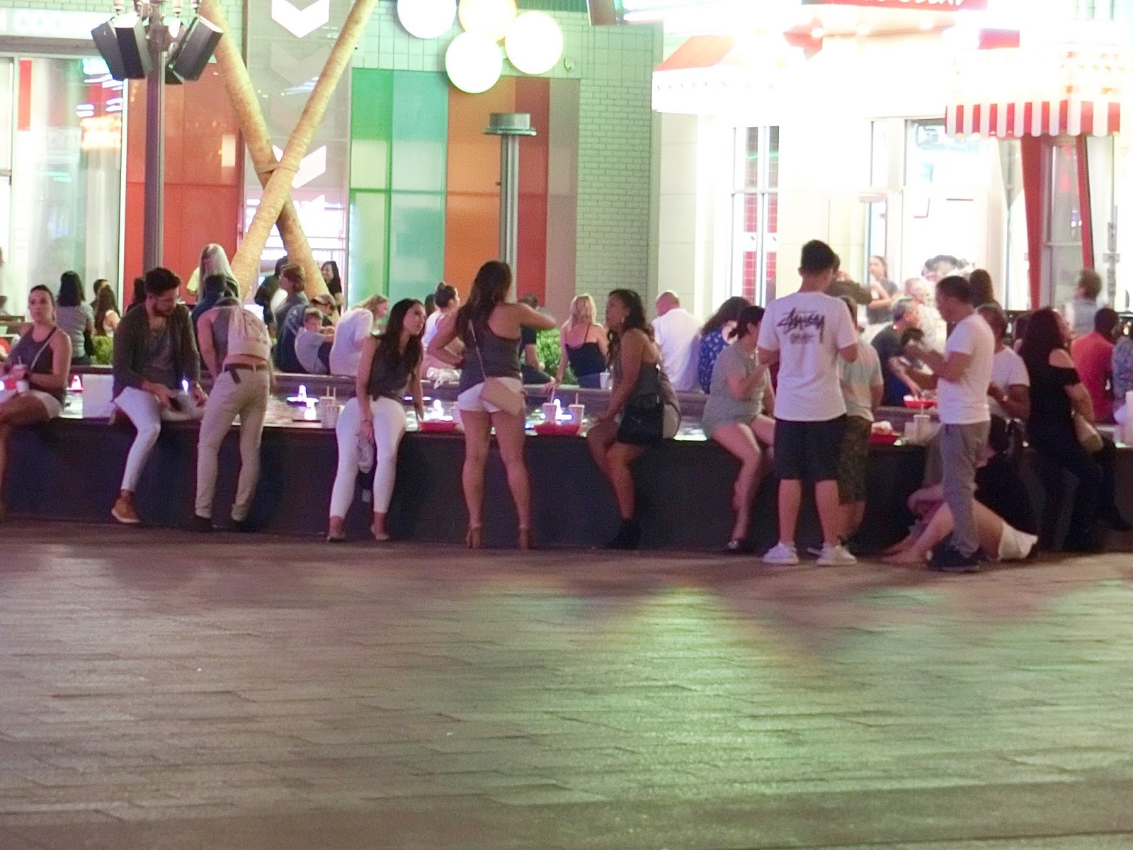 Nau speak: Vegas: Buzzed bands and blurry nights