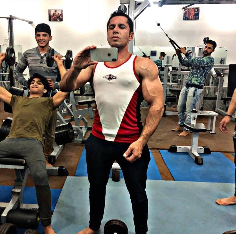 world bodybuilders pictures: sialkoti bodybuilder amir rasheed