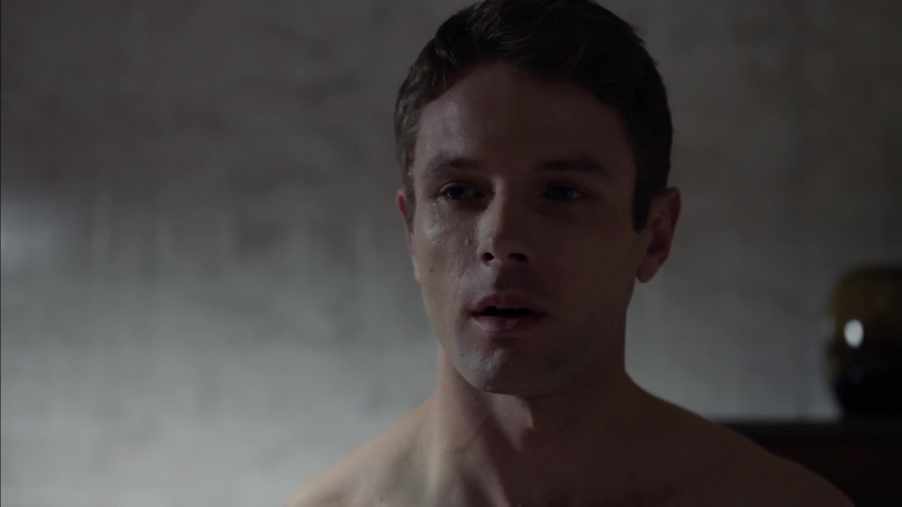 ausCAPS: Sebastian Pigott shirtless in Slasher 2-01 "Six Feet Under"